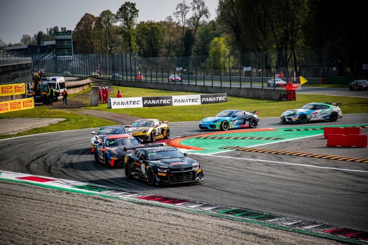 Dramatisch weekend Nabuurs en Rappange in GT4-series - Grand Prix Radio