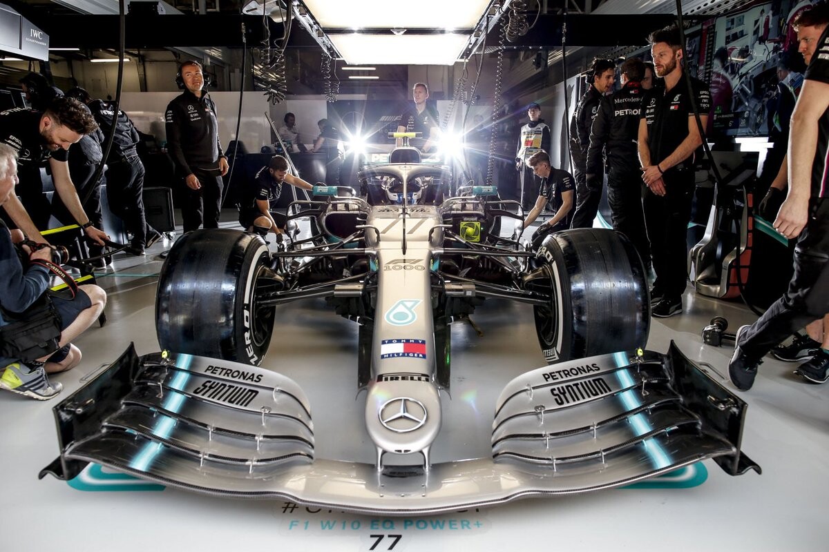 VT2 China: Bottas snelste, veelbelovende training Verstappen - Grand ...