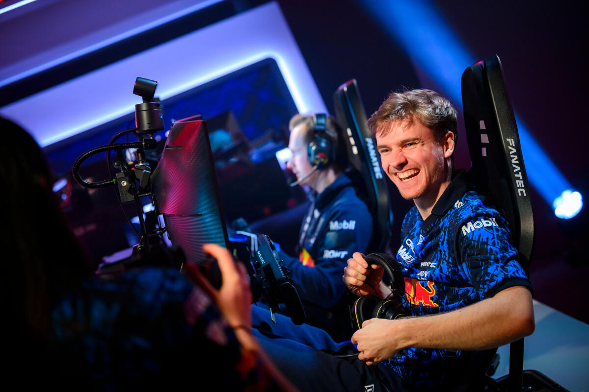 Opmeer voor derde keer gekroond tot wereldkampioen Esports - Grand Prix ...