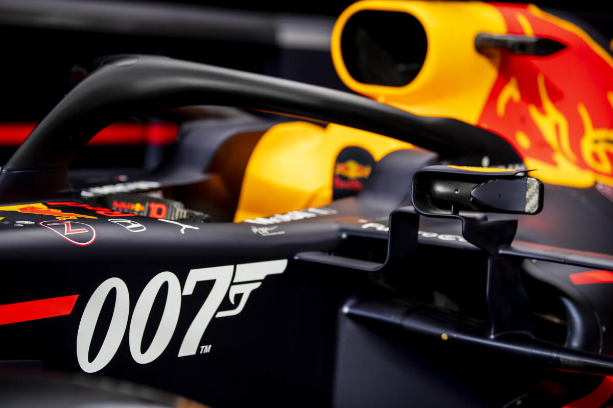 Red Bull rijdt in Engeland met James Bond-livery - Grand Prix Radio